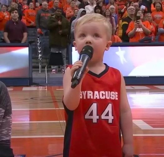 Young Child Bravely Sings the National Anthem for a Crowd - Weveryday ...
