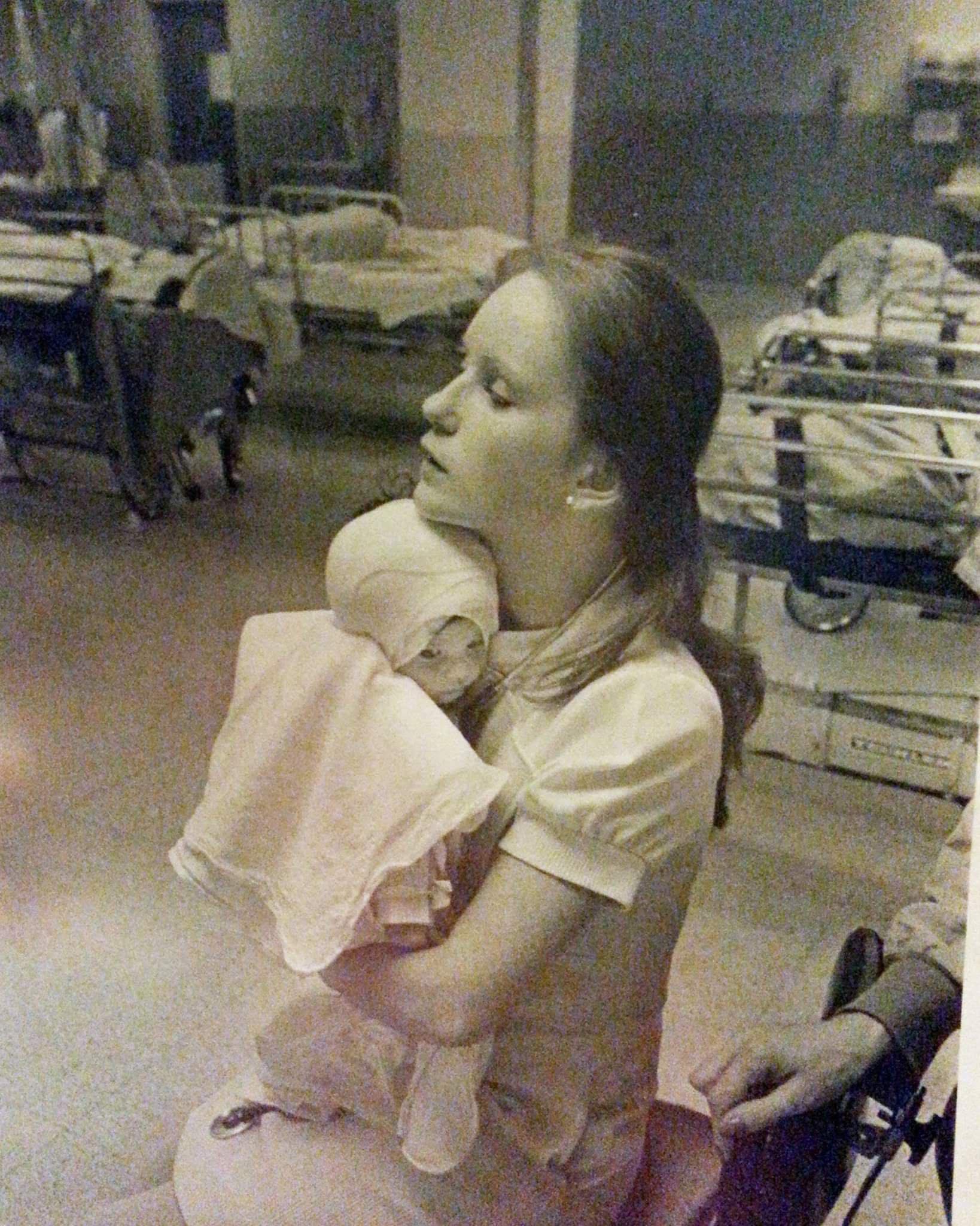 In 1977, nurse saved baby. 38 years later, she sees her old photo on ...