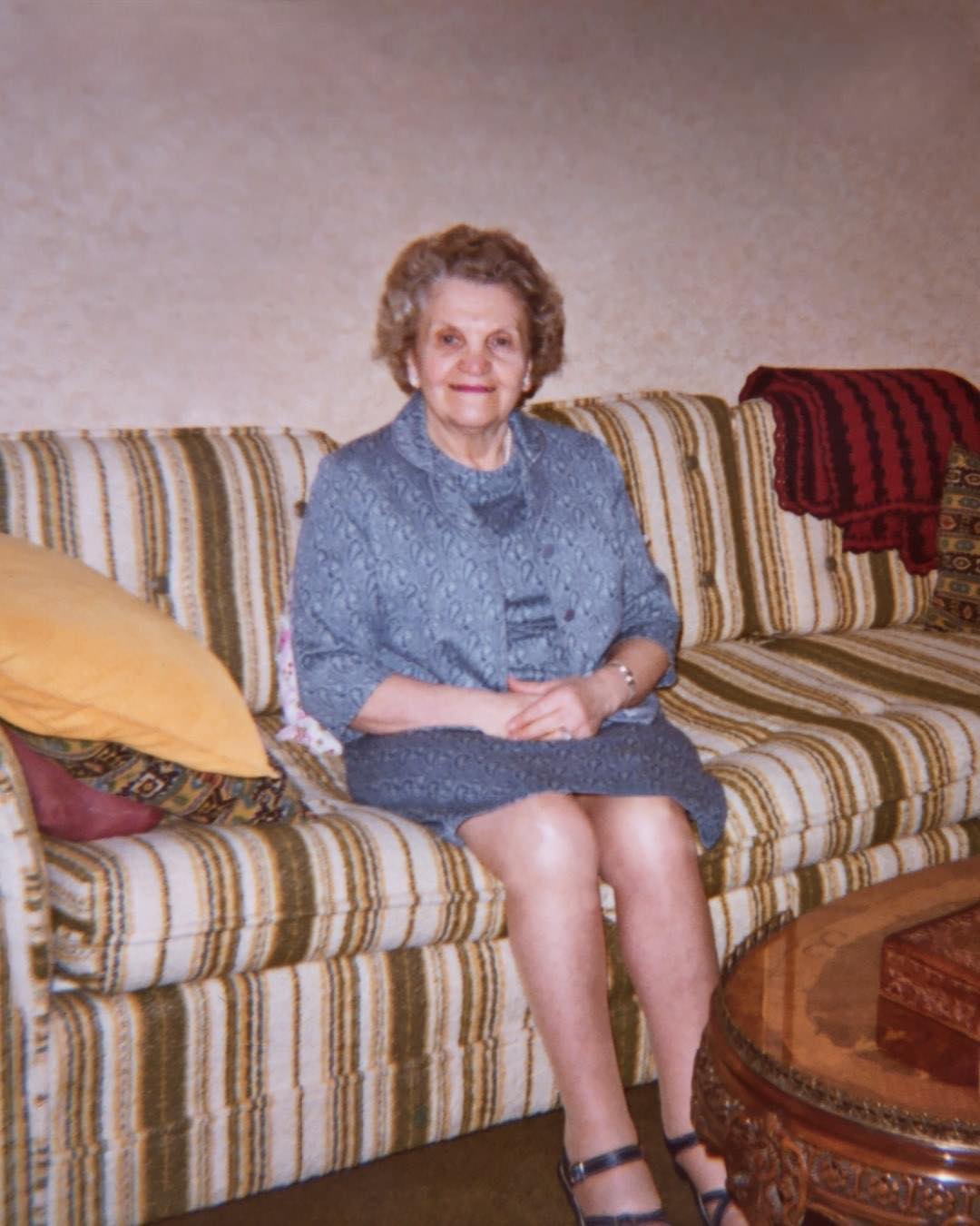 ‘There’s Something Inside!’ Boy Cries after Sitting on Old Sofa Late ...