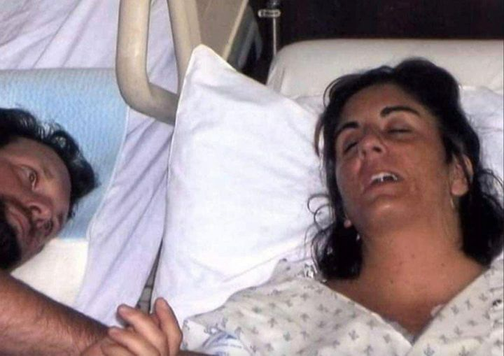 Man Says Goodbye To His Wife As They Took Her Off Life Support, But ...