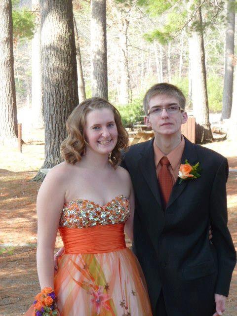 This heartwarming prom story goes viral again and we all understand why ...