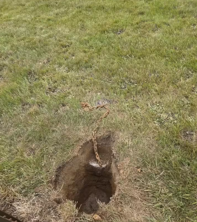 I Found a Chain Buried Under My Mailbox – Here’s What Happened ...