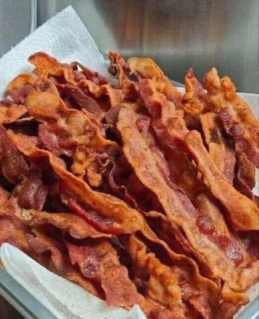 Perfectly Crunchy Bacon: The Trick Everyone Needs to Know - Weveryday ...
