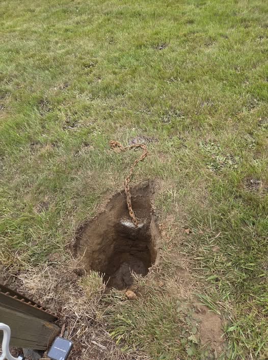 Found a Metal Chain While Digging Near My Mailbox - Weveryday Stories